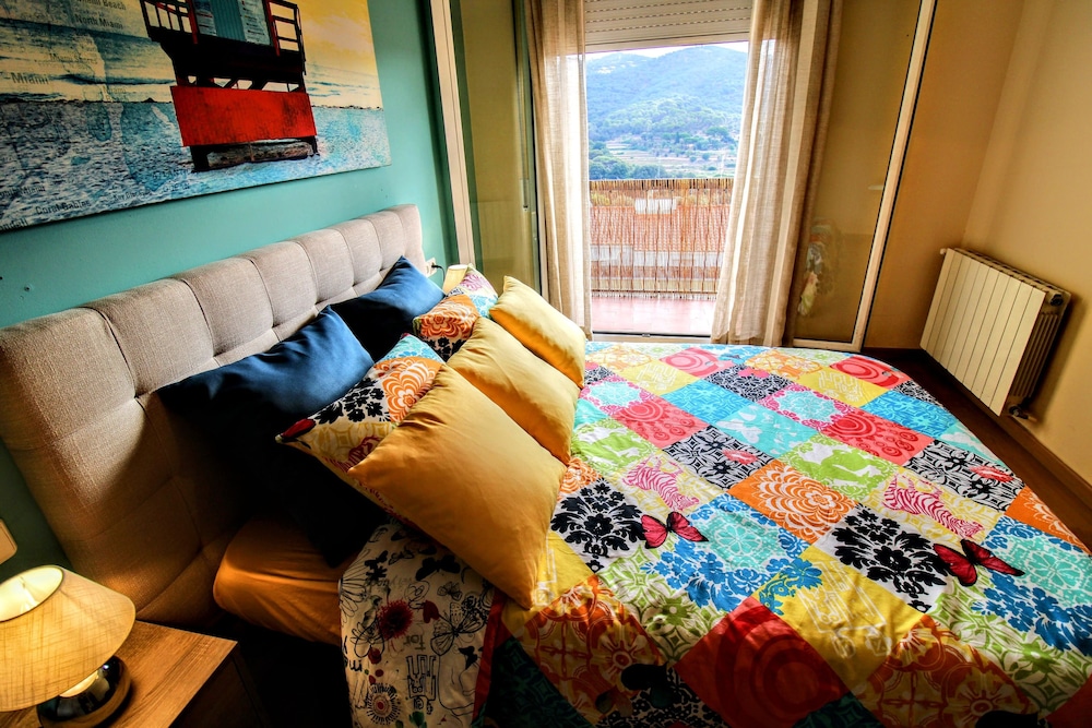 Apartamento Elegante Y Espacioso Con Bonitas Vistas - Cabrils