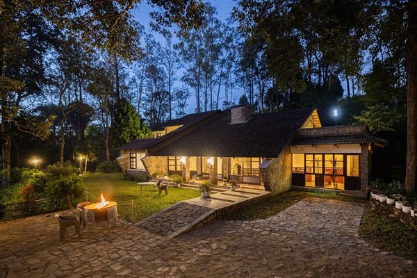 Avadale Munnar - Stag Groups Not Allowed - Kerala