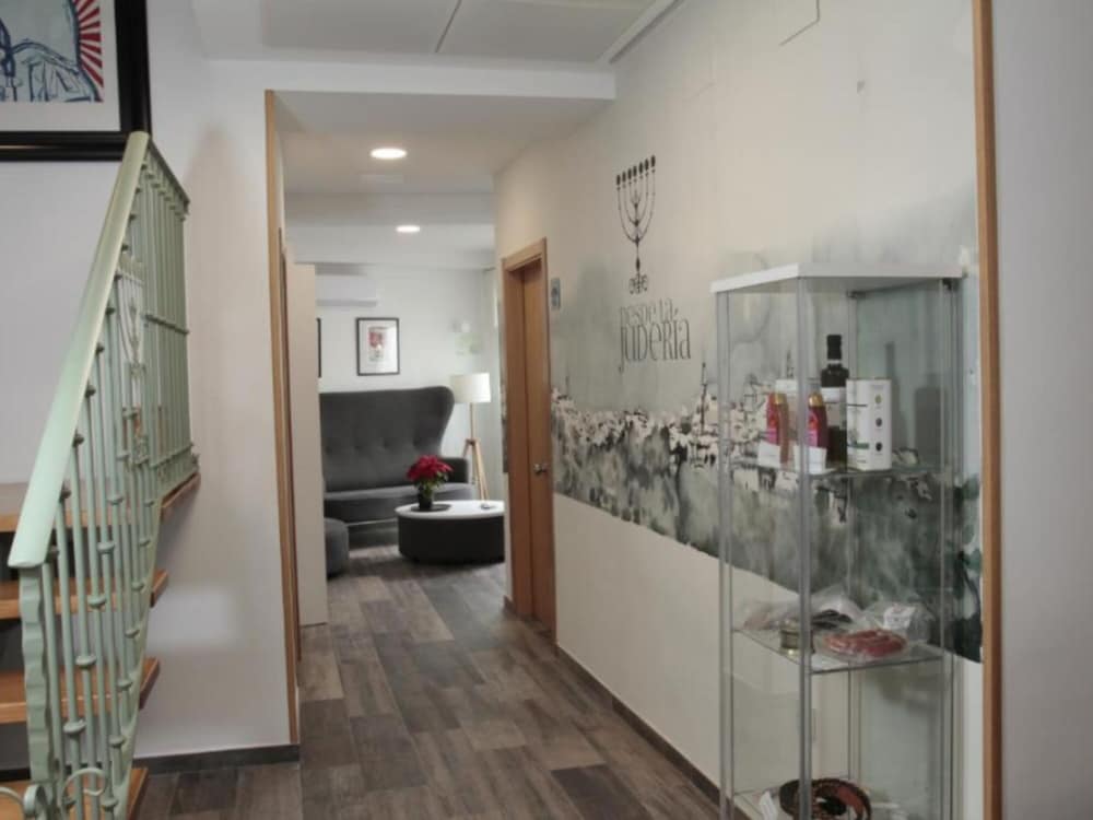 Hospedium Dlj Hostal Temático Desde La Judería - Arjona