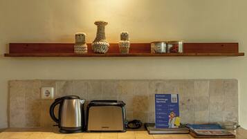 Vila tradicional | Cozinha privada | Geladeira, cooktop, cafeteira/chaleira, chaleira elétrica