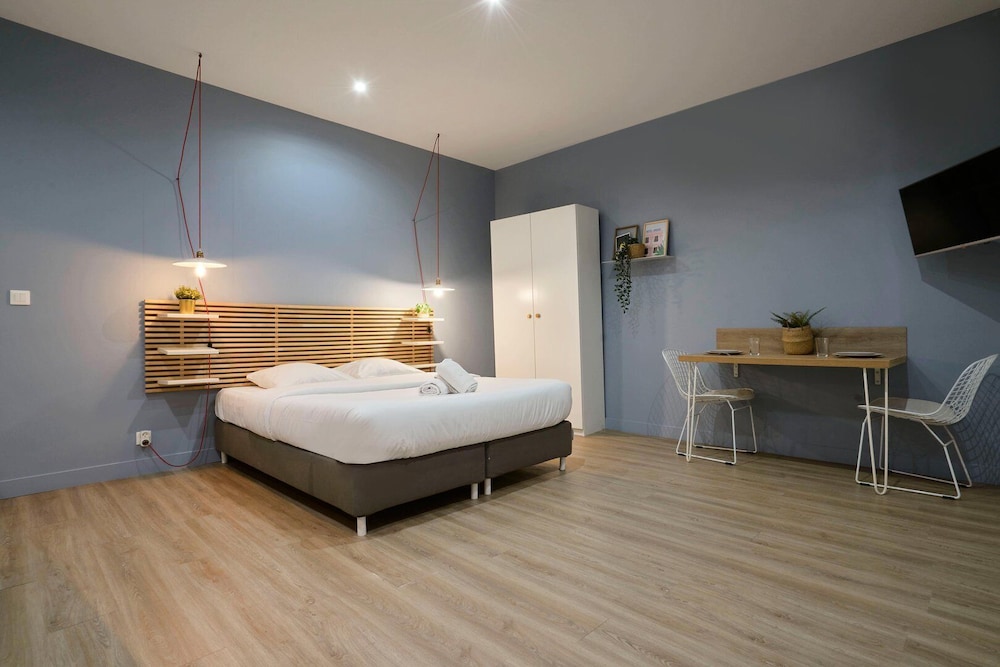 Equipped Studio In The Heart Of The Stations - Rijsel