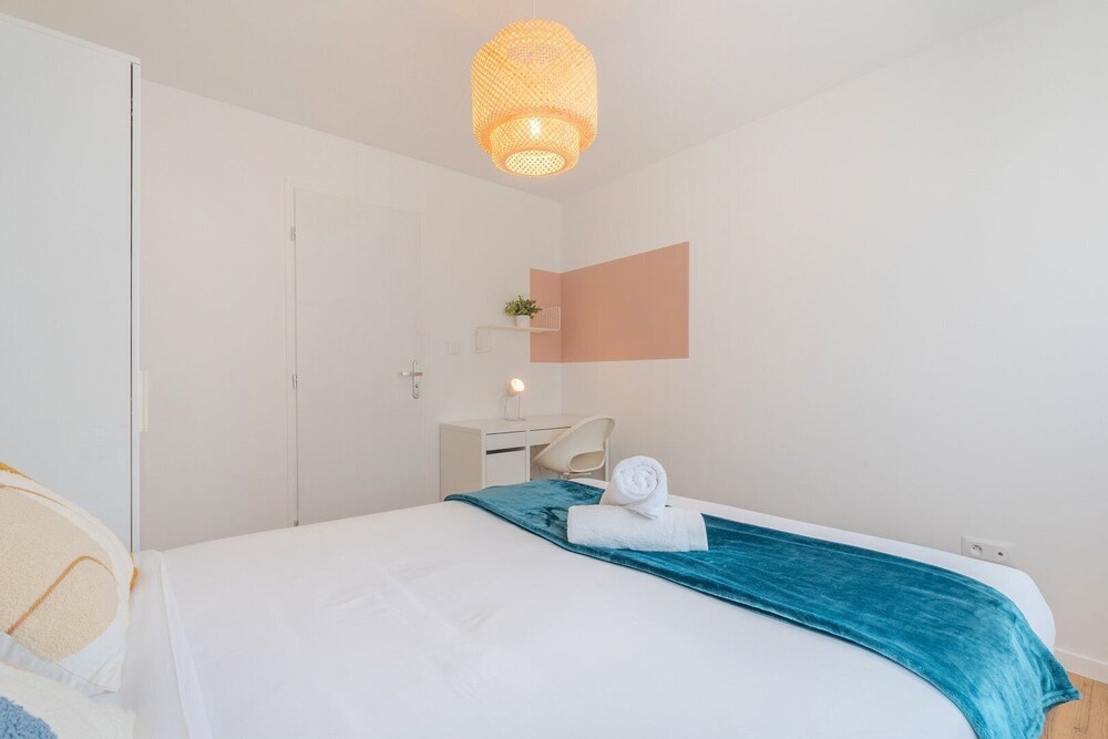 Appartement 1 Chambre Proche Tram, Chr + Parking - Mouscron