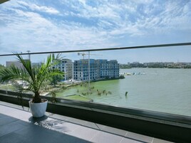 Apartamento luxo, vista para o lago | Vista para o lago