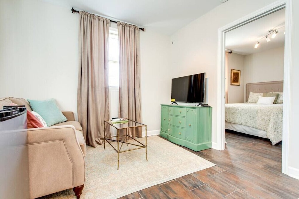 The Suite Spot: 1 Bedroom - Franklin, TN