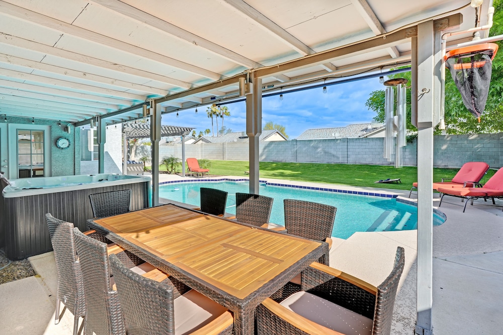 Peoria Home W/ Private Pool, Hot Tub, & Gas Grill! - Glendale, AZ