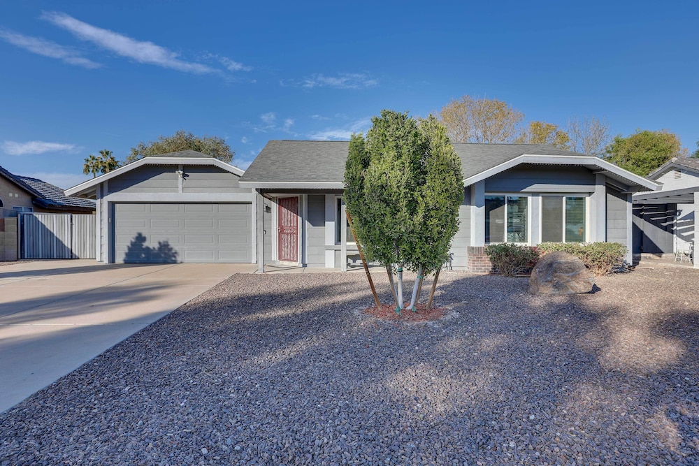 Peoria Home W/ Private Pool, Hot Tub, & Gas Grill! - Glendale, AZ
