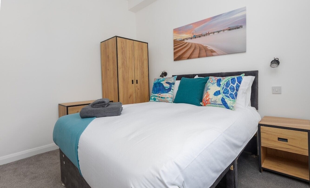 The Western Room 6 - Sleeps 2 - Blackpool