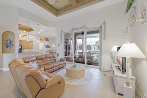 Casa, várias camas (488 Persian Court) | Sala de estar