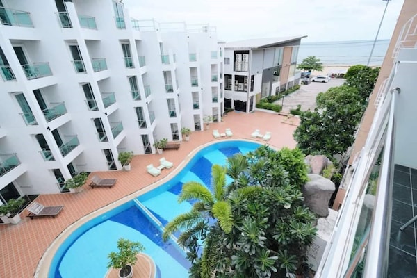Dragon Beach Resort Jomtien Pattaya - Jomtien