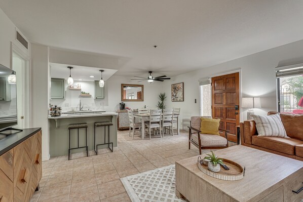 1 Mi to Boat Ramp: Lake Havasu City Condo w/ Patio Reviews, Deals ...