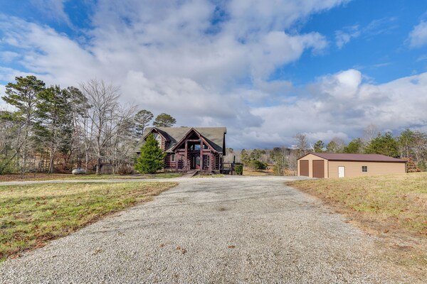 Cherokee Lake Cabin W/ Deck & Kayaks! - Morristown, TN