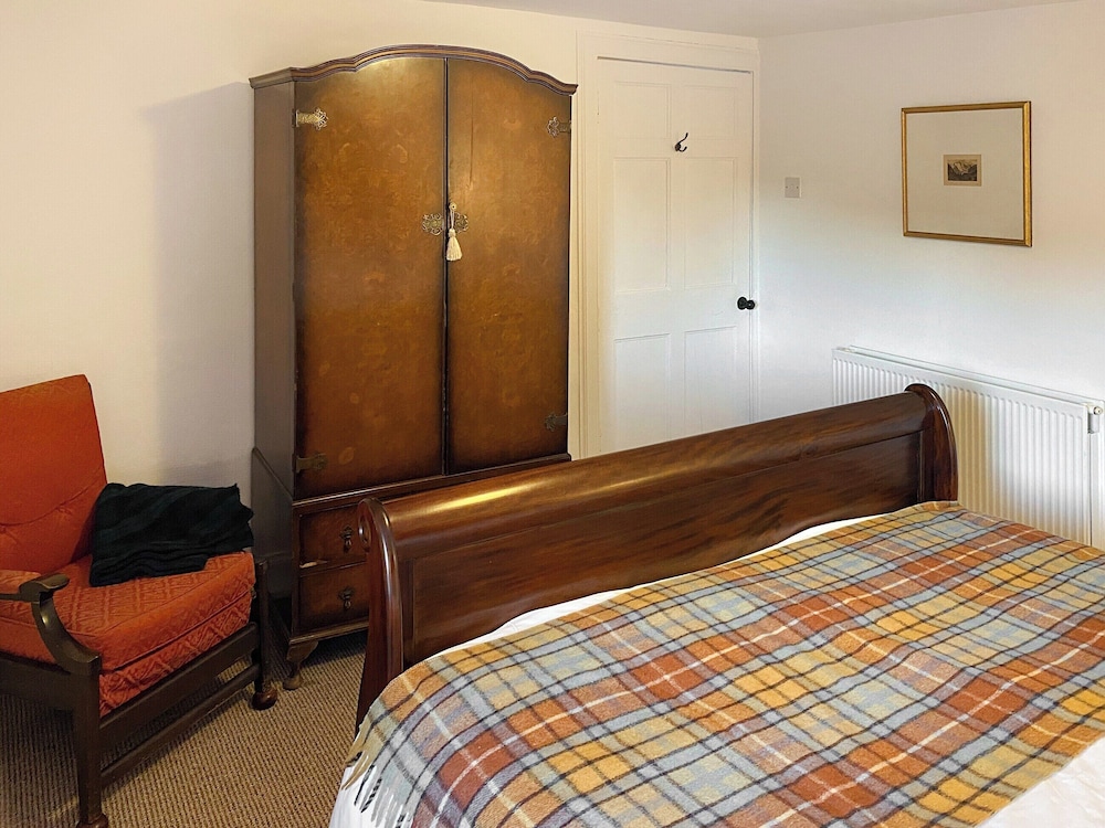 3 Bedroom Accommodation In Auchtermuchty, Near Cupar - Fife