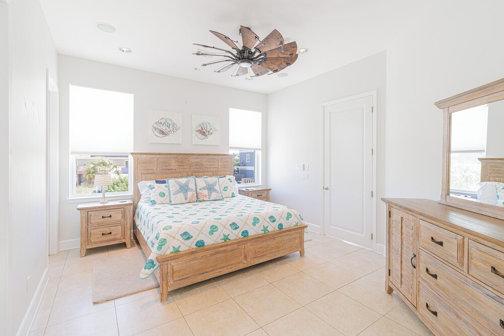 Del Sol-outdoor Oasis With Pool And Hot Tub - Pensacola Beach, FL