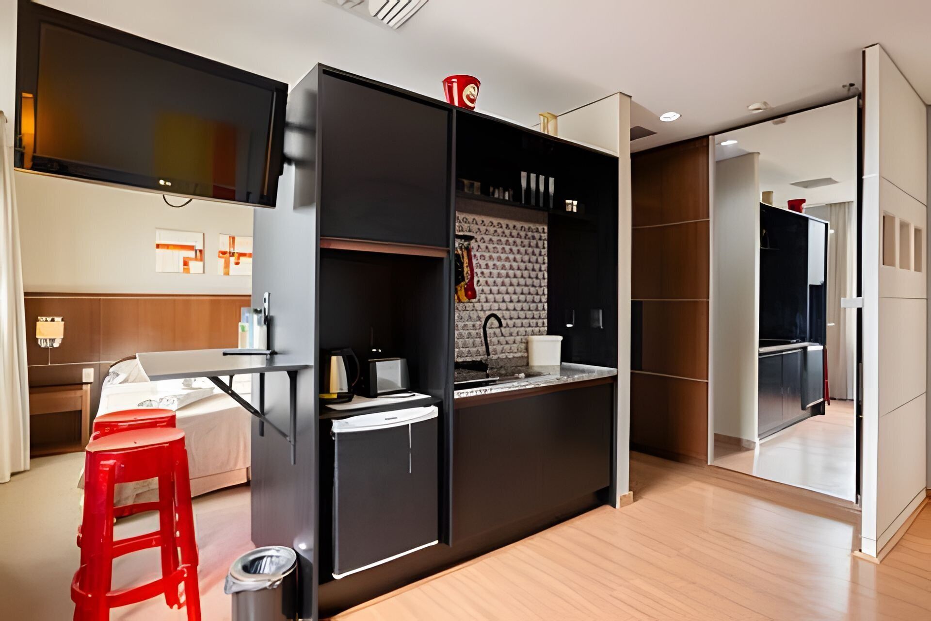 Apartamento Comfort | Roupa hipoalergénica, secretária 