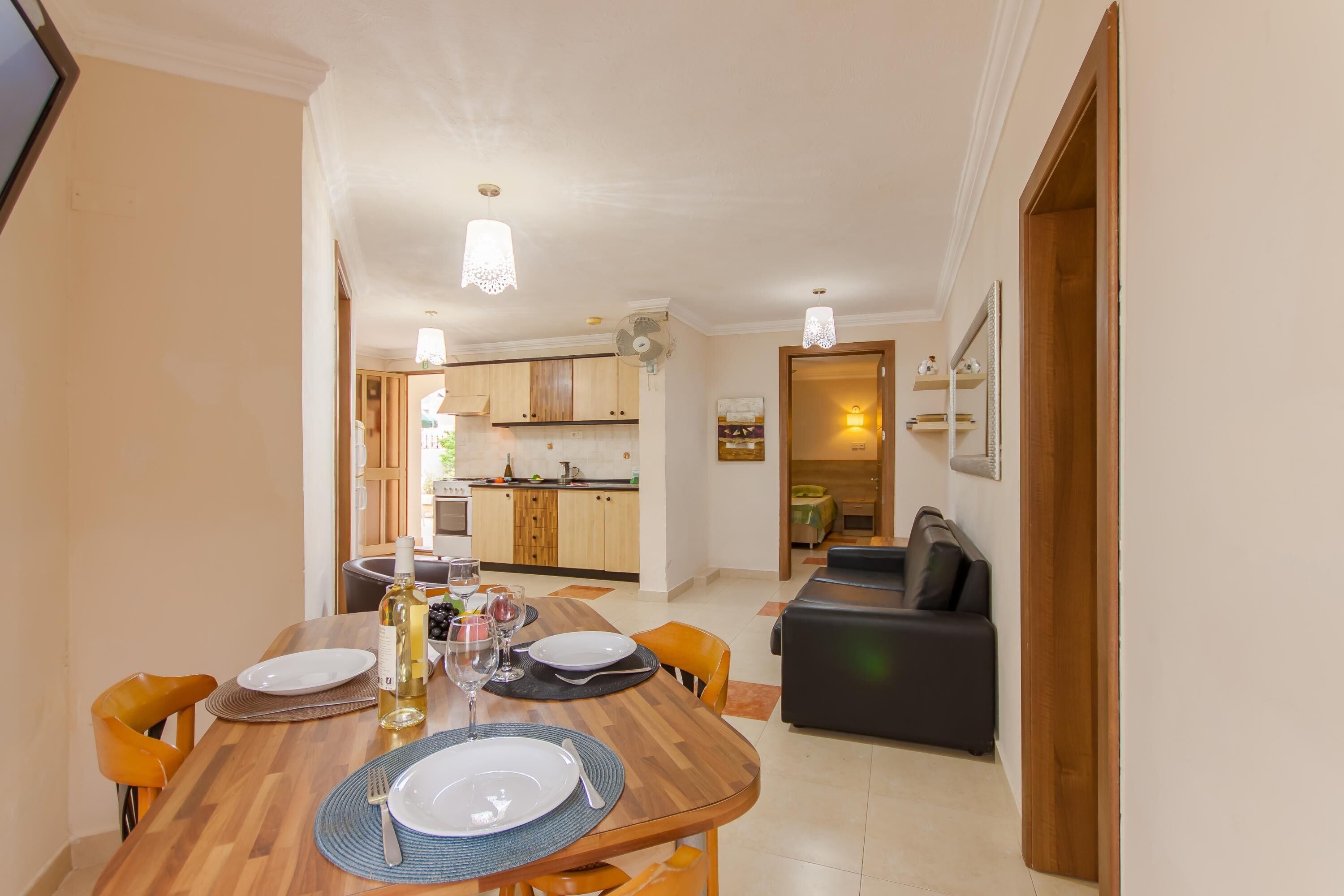 Apartamento Familiar, vários quartos, 2 casas de banho (Villa & Pool 1 Mellieħa Bay Retreat) | Restaurantes