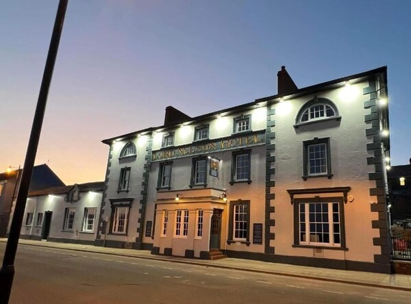 The Lord Nelson Hotel - Pembrokeshire
