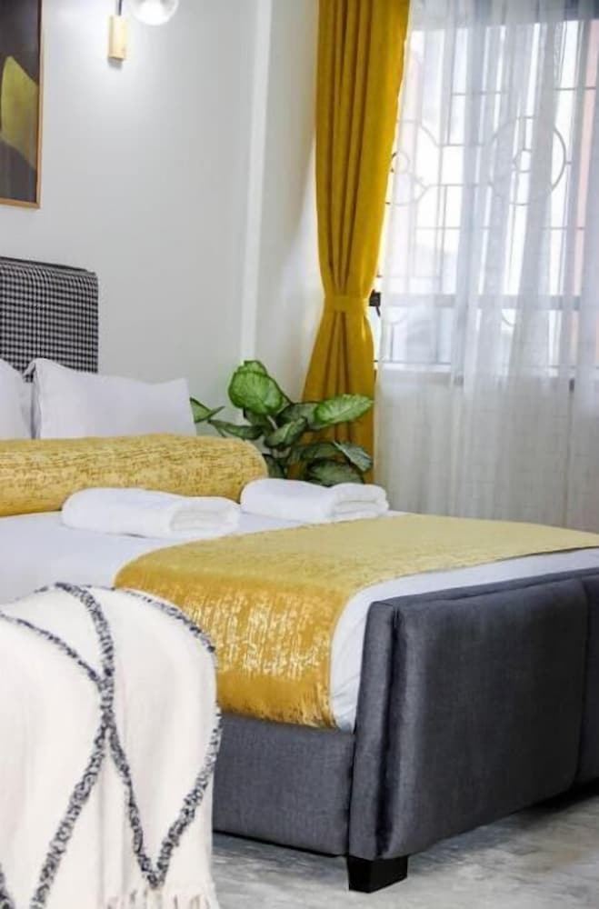 Luxury 2 Bedroom Apartment, Westlands Nairobi-5min to city centre, scenic view. - Nairobi | Vrbo