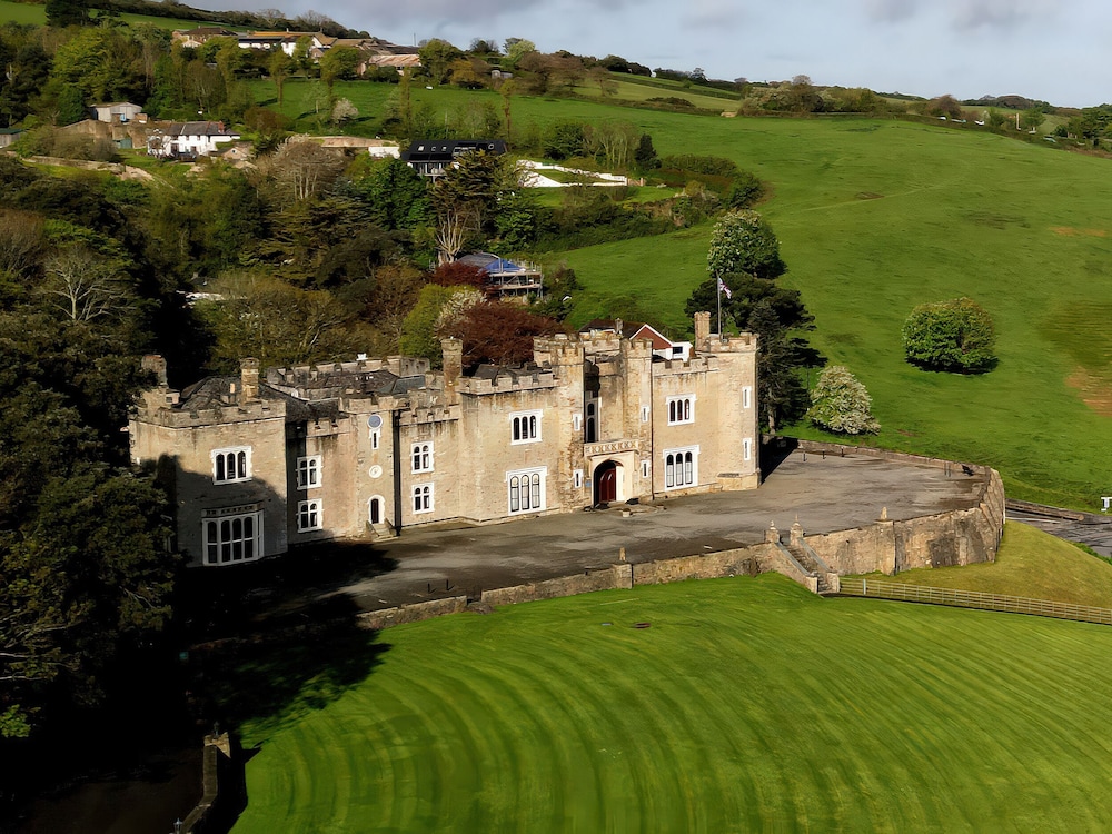 Watermouth Castle, South Court Apartment - North Devon