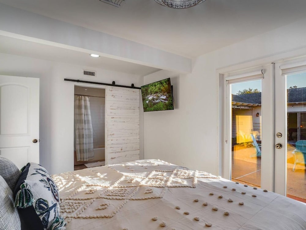Pickleball Disney Resort W/ Heated Pool &Sleeps 12 - Irvine, CA