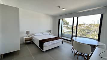 Apartamento Superior | 2 quartos, cortinas/cortinados opacos, quartos insonorizados
