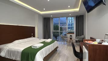 Quarto Executivo | 1 quarto, roupa de alta qualidade, edredões de penas, minibar