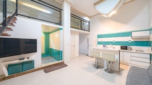 Quarto básico, 1 quarto (A 102(spa,No Pets Allowed)) | 1 quarto, Wi-Fi de cortesia