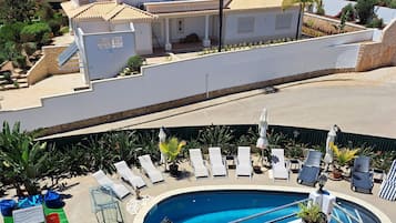 Piscina exterior sazonal