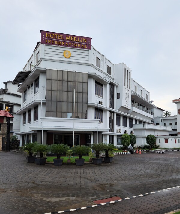 Hotel Merlin Interantional - Thrissur