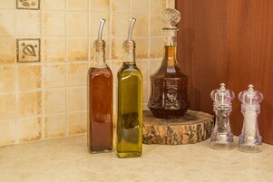 Apartamento, 2 quartos, sacada, vista para o jardim | Parte interna