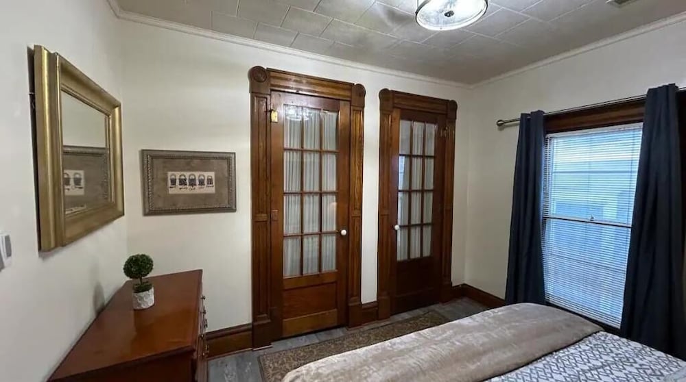 Kg Bd Full Condo Steps To Hospitals & Capitol 1-70 - Kansas