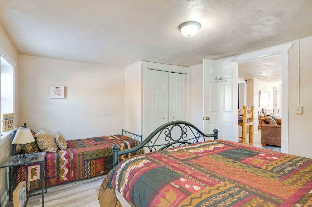 Downtown Del Norte Home Near Hiking & Fishing! - Del Norte | Vrbo