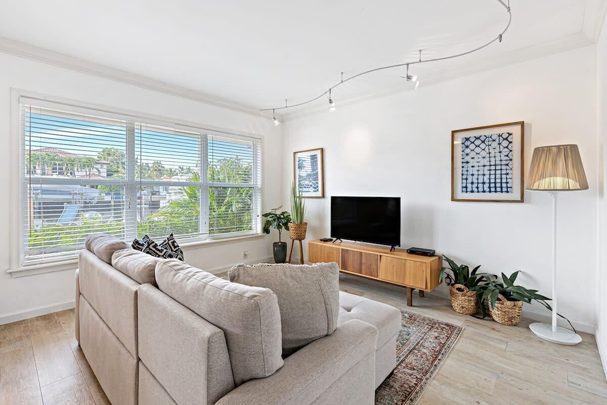 Waterfront Escape  Minutes To Las Olas & Beach - Cooper City, FL