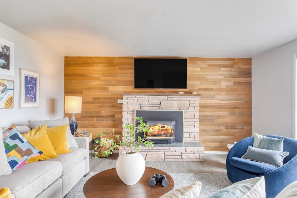 Whidbey Bliss By Avantstay 2min To Beach + View - Whidbey Island, WA