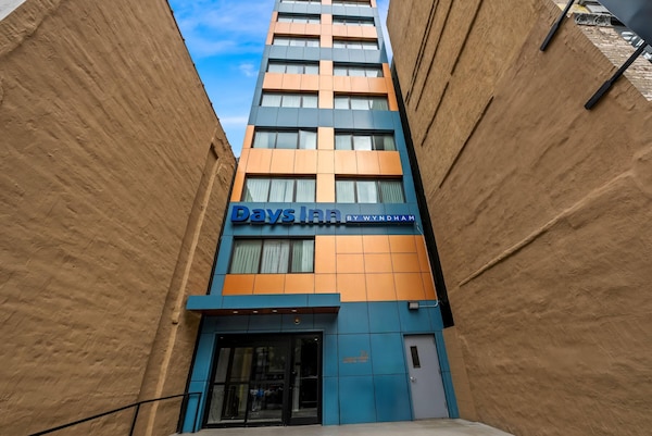 Days Inn By Wyndham New York Chinatown - Brooklyn, NY