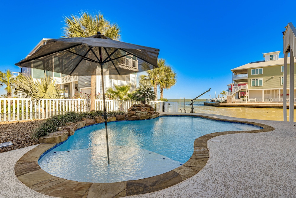 Gorgeous Galveston Bay Home W/ Private Pool! - Galveston