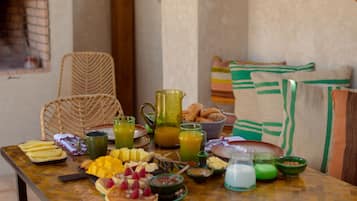 Pequeno-almoço inspirado na cozinha local diário incluído