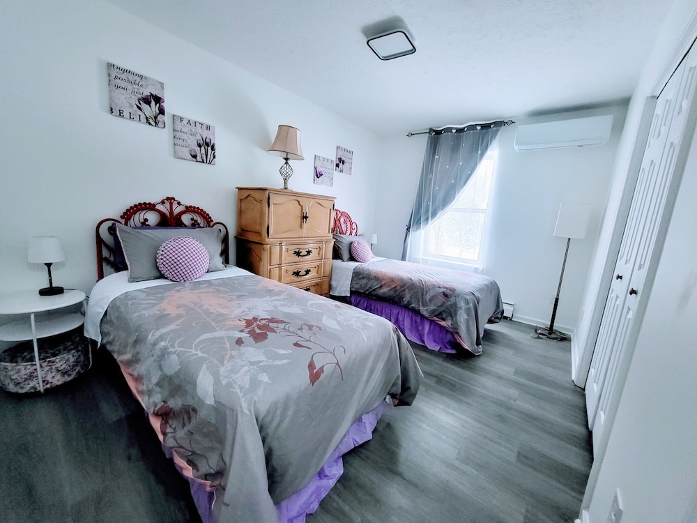 Freshly updated house with a clean and spacious feel.( 3 bdr 3 bath 9 ...