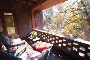 Suíte com design assinado | Terraço/pátio