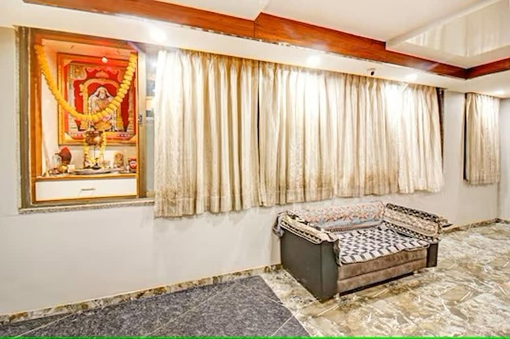 Hotel Om Balaji - Ahmedabad