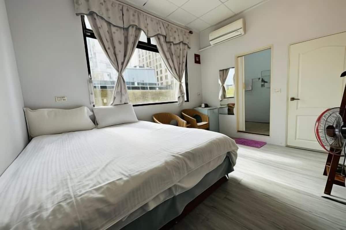 Com mobília individualizada, Wi-fi grátis