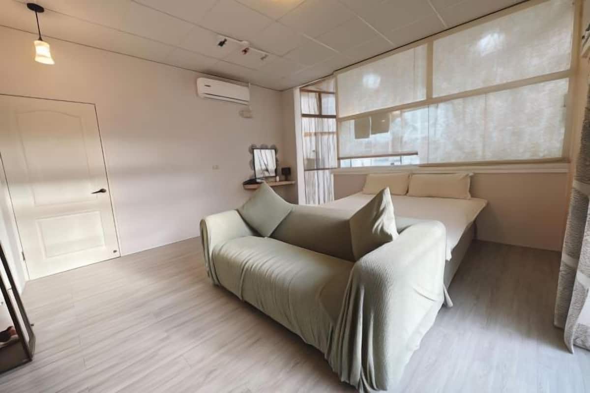 Com mobília individualizada, Wi-fi grátis