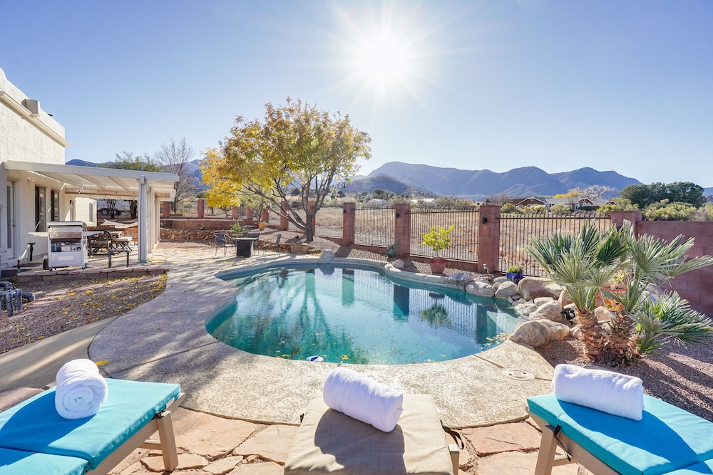 Sierra Vista Home W/ Private Pool & Game Room - Sierra Vista, AZ