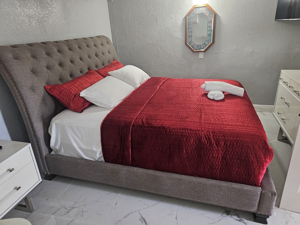 Cozy Gateway Place - Deerfield Beach, FL