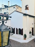 Apartamento exclusivo | Frigobar, escrivaninha, quartos à prova de som