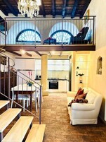 Duplex exclusivo | Área de estar | TV de tela plana 43 polegadas com canais digitais