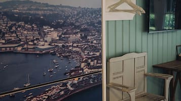 1 quarto, roupas de cama antialérgicas, ferros/tábuas de passar roupa