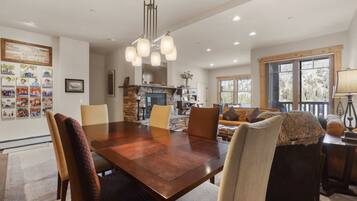 Apartamento em Condomínio Fechado, 3 quartos | Restaurantes