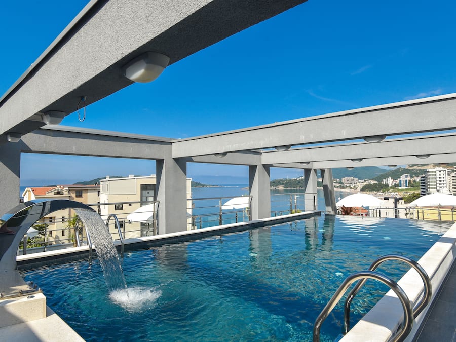 Piscina exterior sazonal