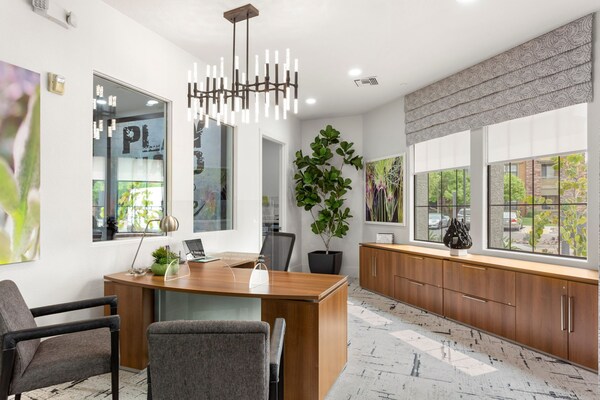 Two Glendale Cozysuites With Pool 2 & 9 - Phoenix, AZ