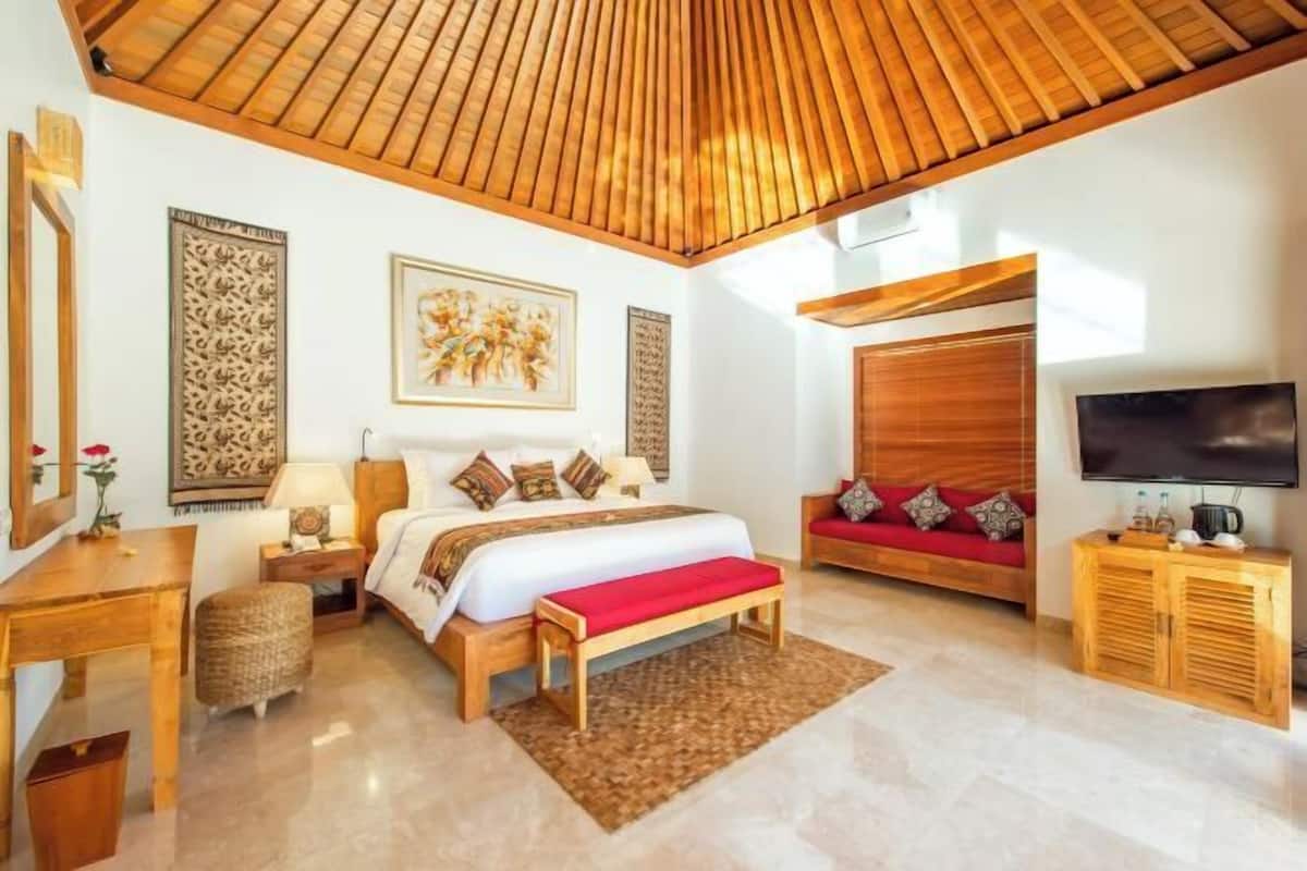1 quarto, secretária, cortinas/cortinados opacos